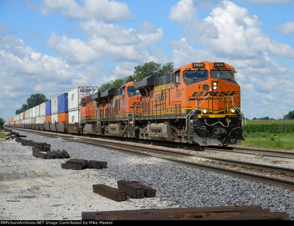 BNSF 7834